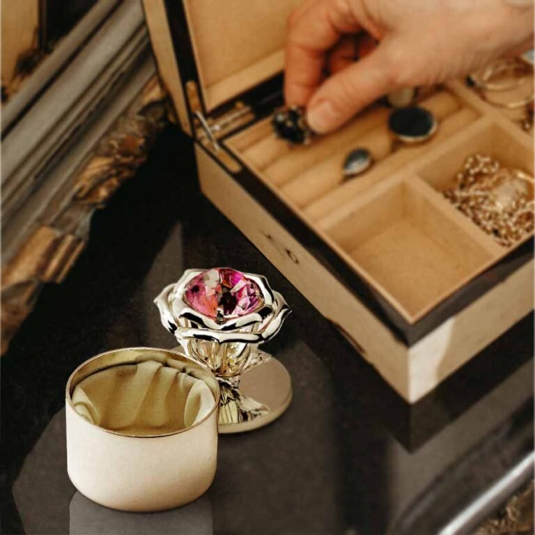 10 Ideal Seemantham Gift Ideas For Guests - Melange Gift